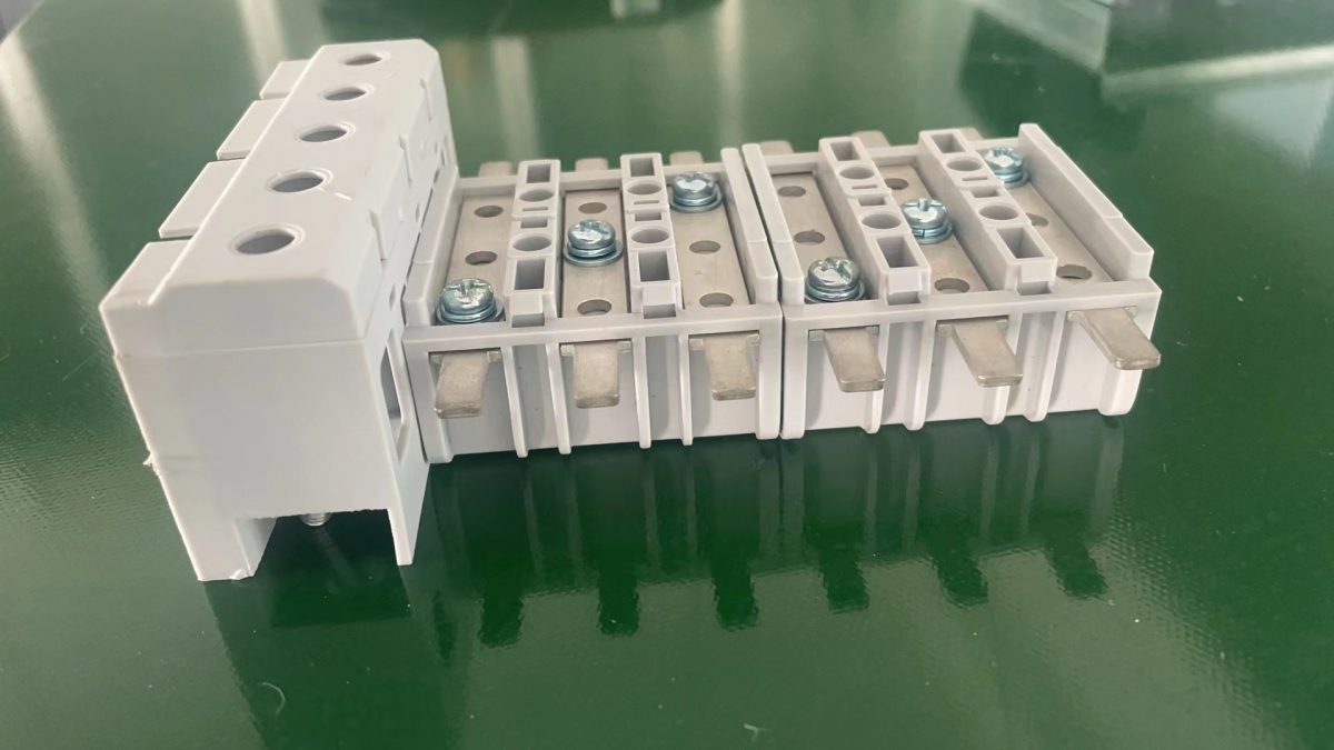 Three Phase 125A 250A Large Ampere Comb-Shaped Conlux Busbar For Din ...