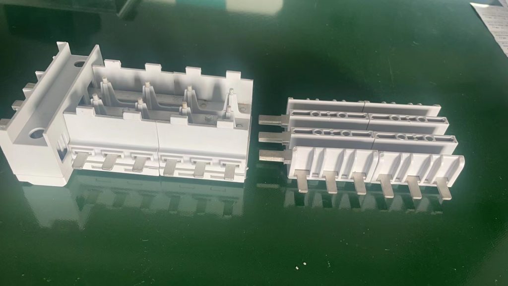 Three Phase 125A 250A Large Ampere Comb-Shaped Conlux Busbar For Din ...